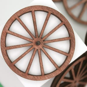 Wagon Wheels 8pk Wood 1:24 Scale 2" Miniatures for Pioneer Historic ...