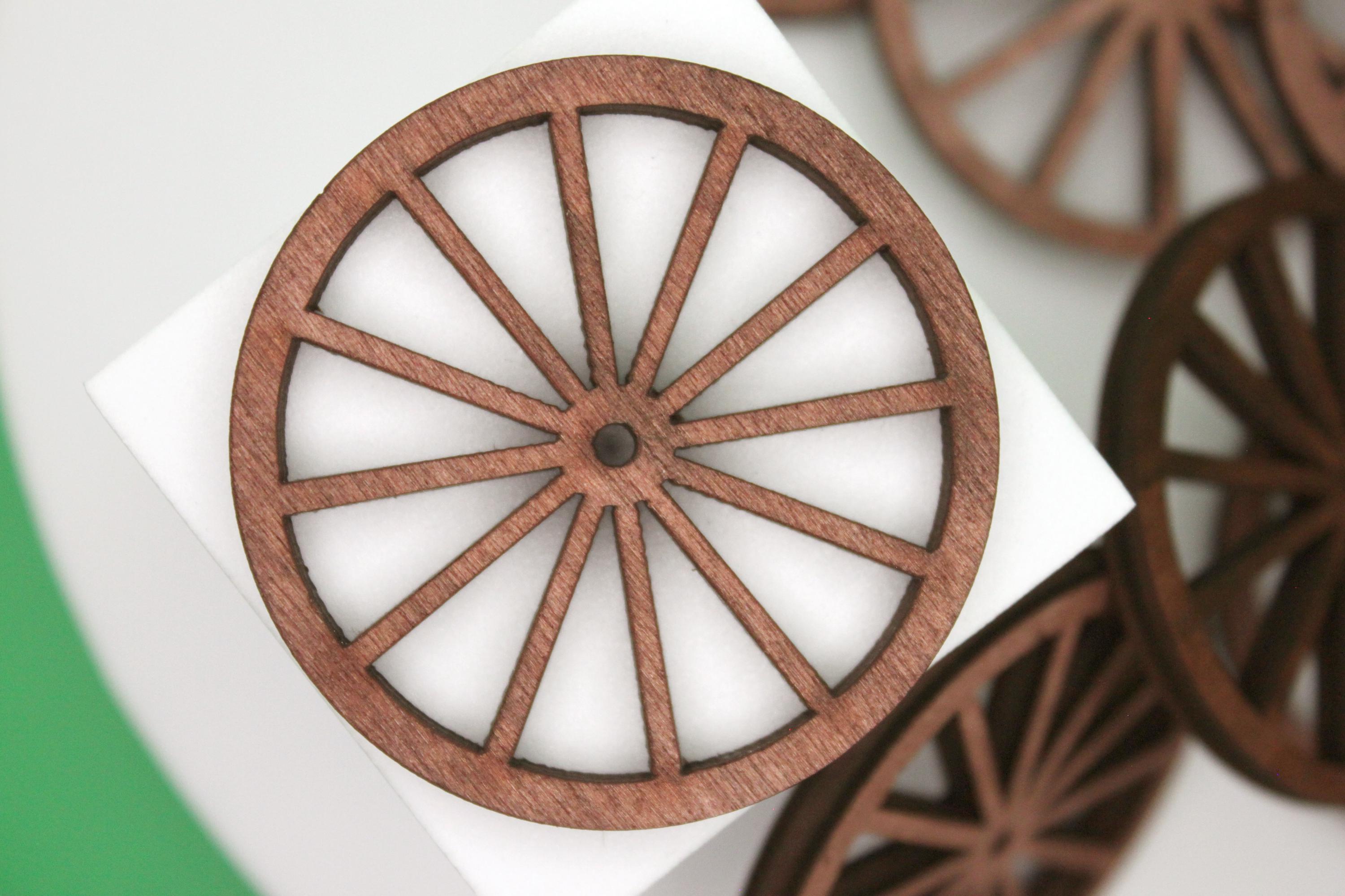 Wagon Wheels 8pk Wood 1:24 Scale 2" Miniatures for Pioneer Historic ...