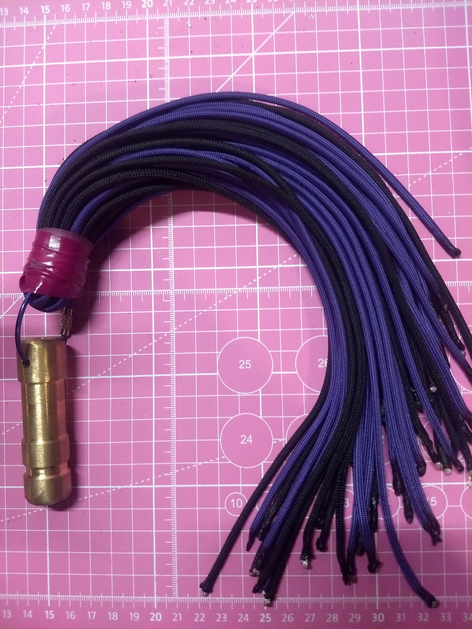 Mini flogger de latón con caídas intercambiables - Etsy España