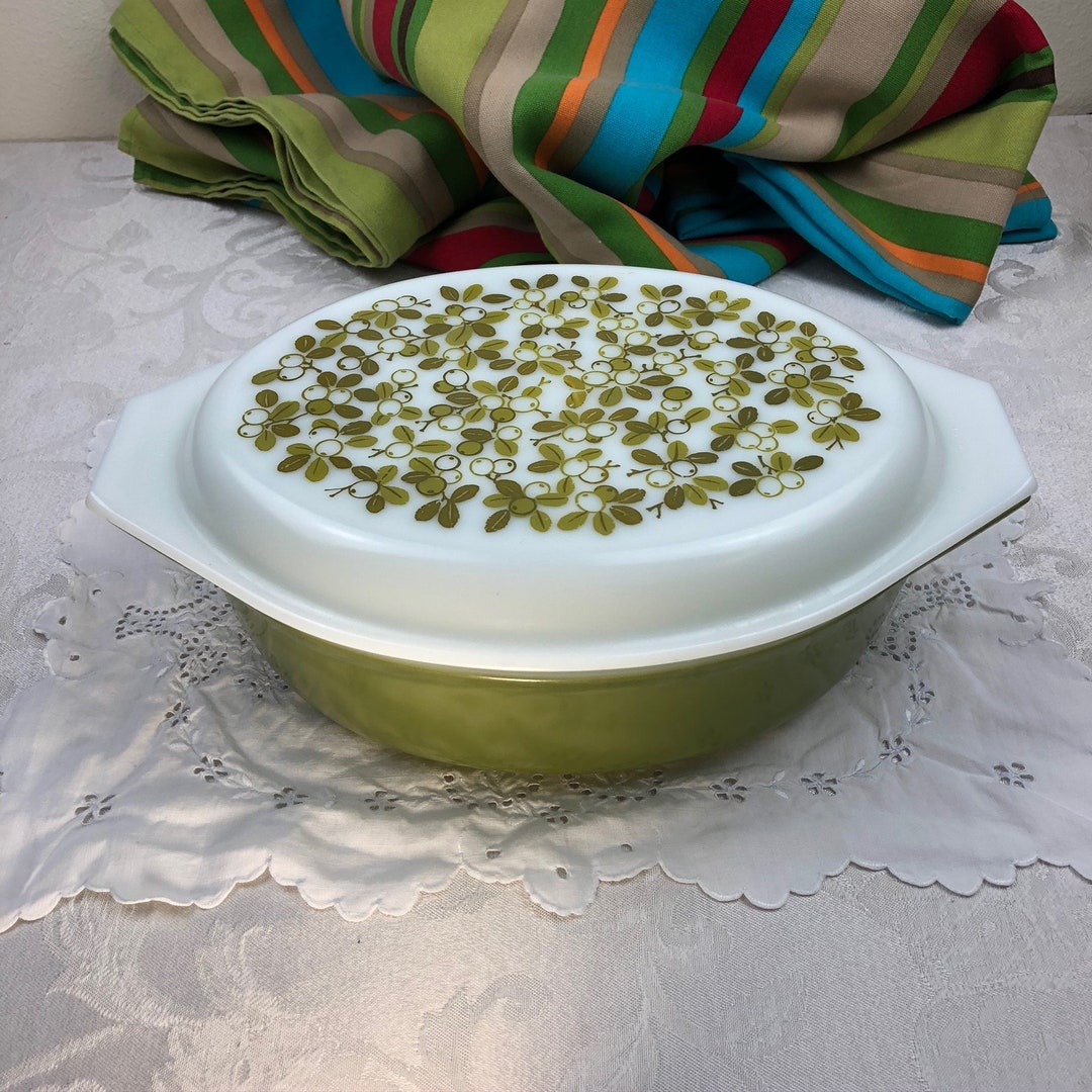 Pyrex Oval Casserole Dish With Lid in Verde Design, Vintage Pyrex Dish ...