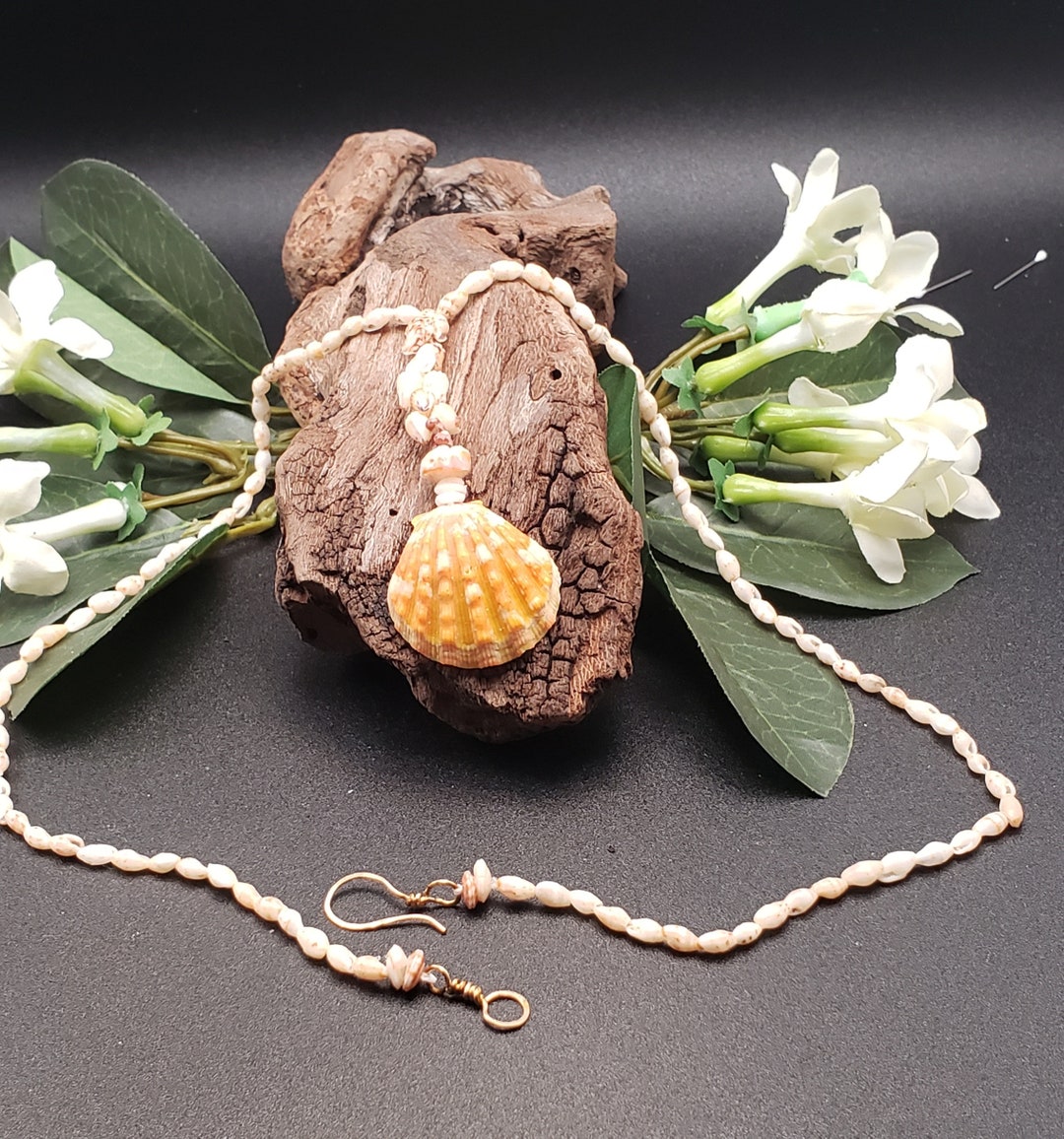 Hawaii Sunrise Shell Necklace, Niihau Shell Jewelry, Laiki Shells ...