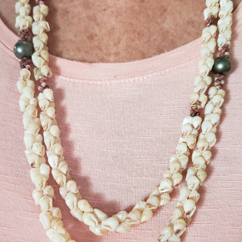 Pikake Shells Necklace - Etsy