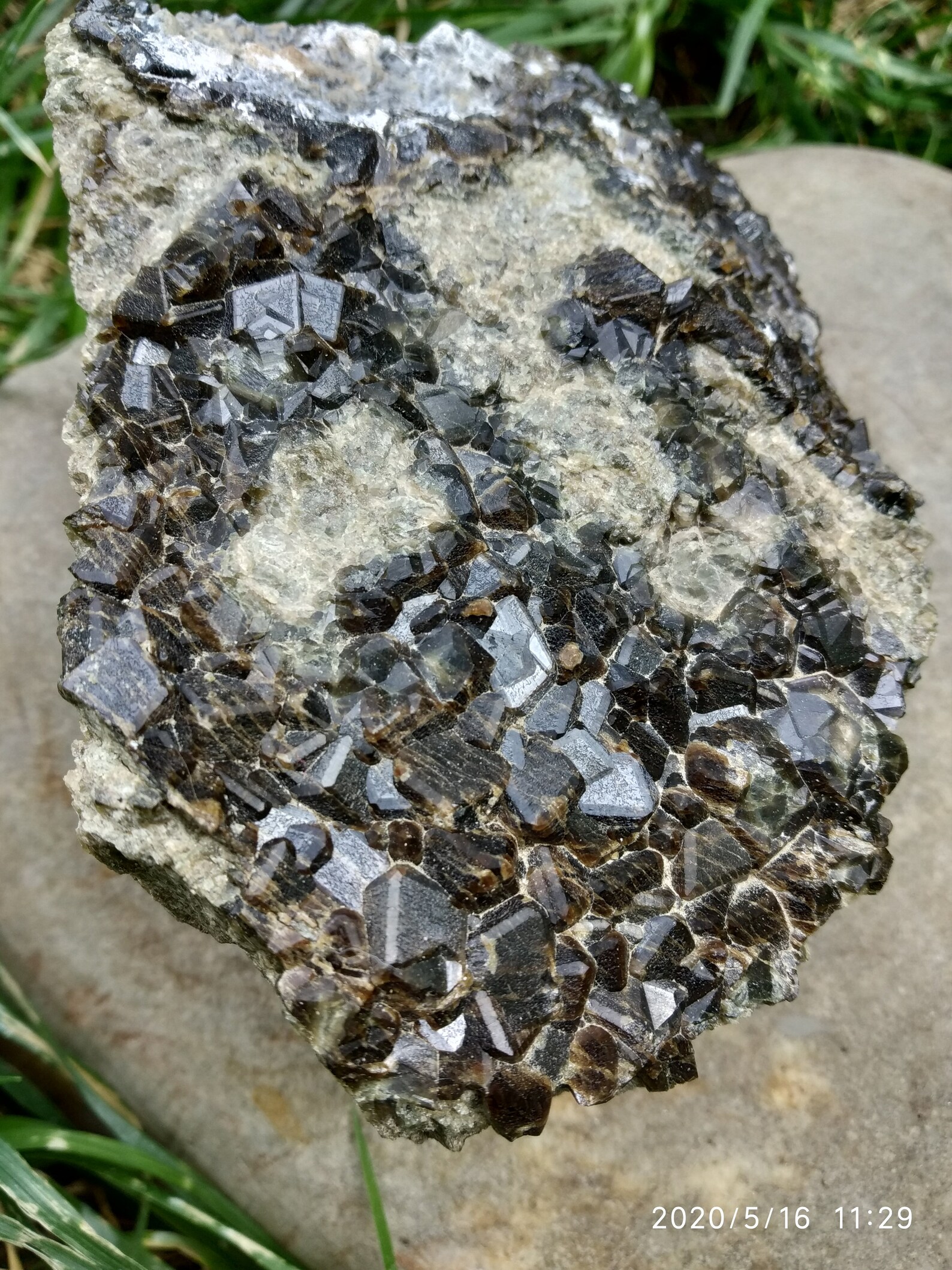 Melanite Garnet Gemstone Natural Raw | Etsy