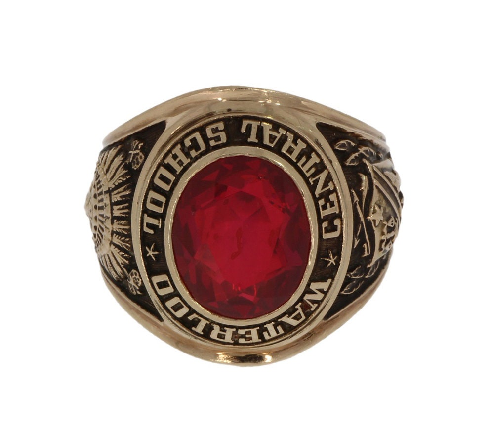 Vintage College Ring Golden Waterloo College School Ring From 1975 ...