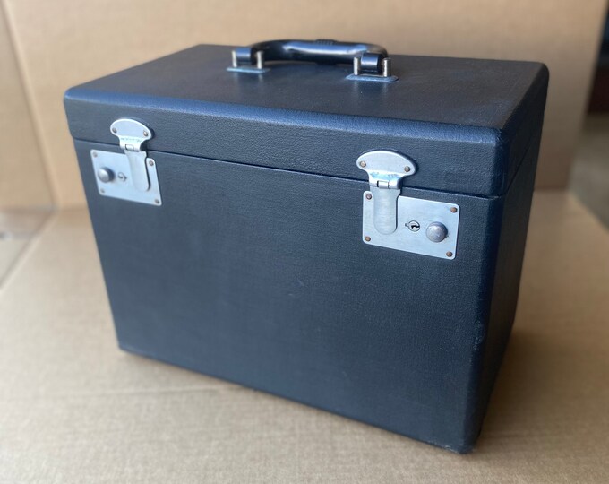 A Vintage Carrying Case for A Singer Featherweight Model 221 Sewing ...