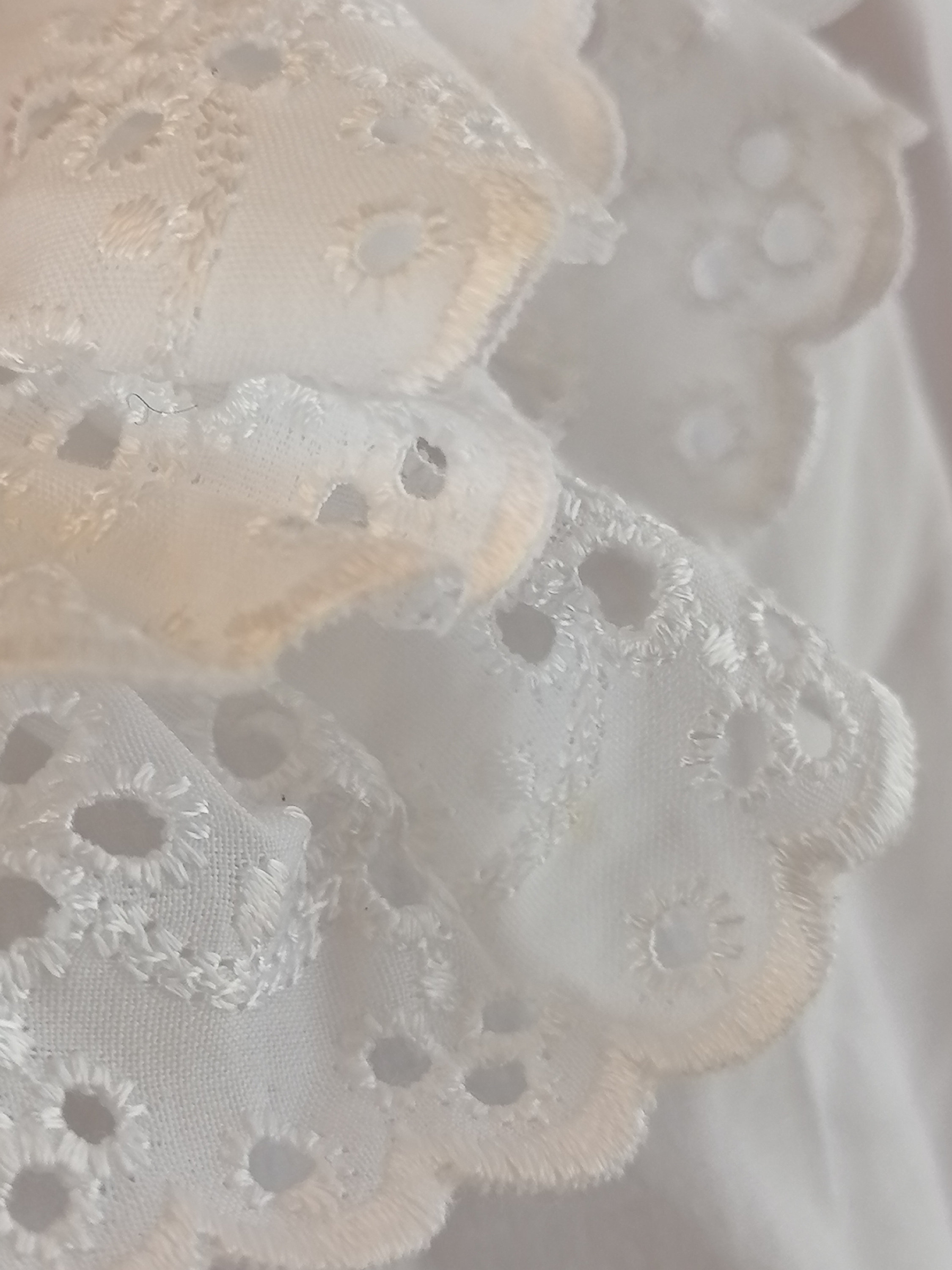 Vintage White Eyelet Collar Blouse / 80's Puff Sleeve Brodarie Anglaise ...