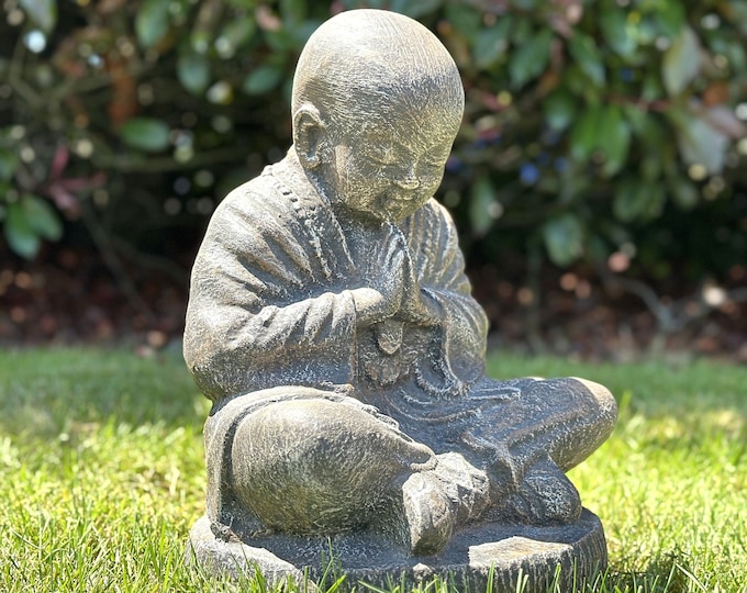 PRAYING MONK STATUE, Shaolin Garden Monk, Monk Garden Statue, Buddhist ...