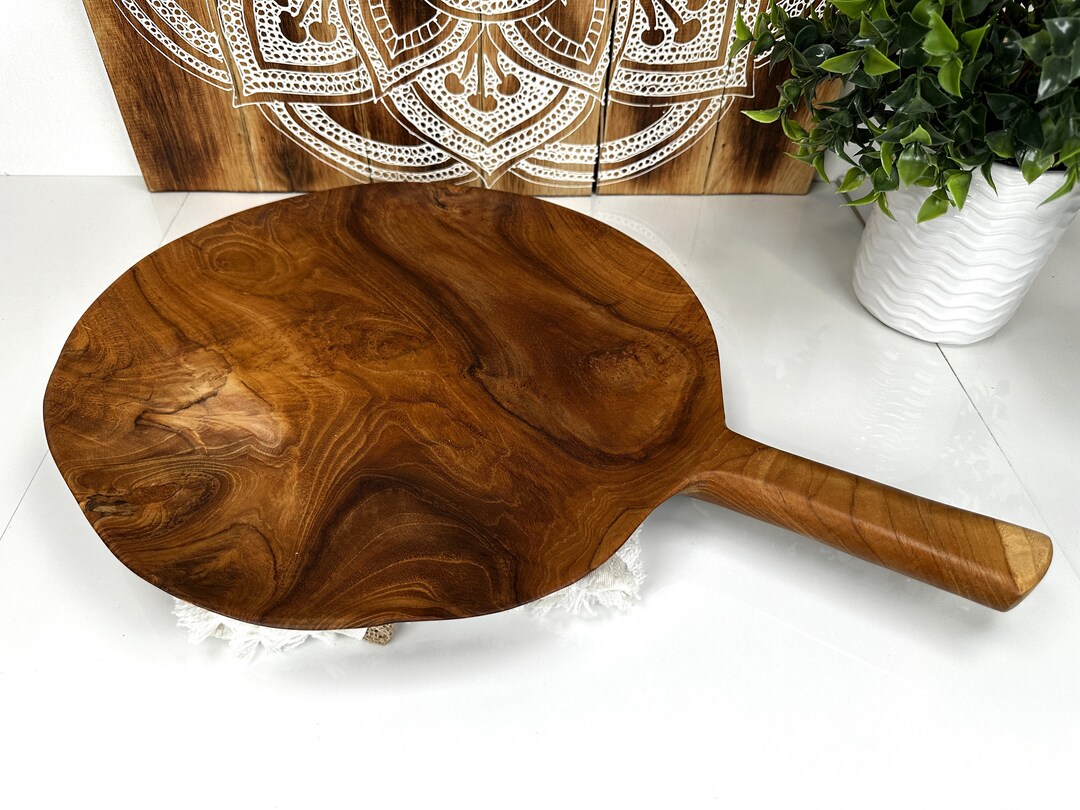 RUSTIC PIZZA PADDLE, 14 Teakwood Tray, Live Edge Platter, Round Pizza ...