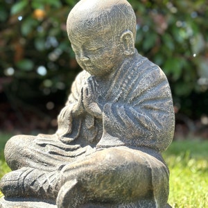 PRAYING MONK STATUE, Shaolin Garden Monk, Monk Garden Statue, Buddhist ...