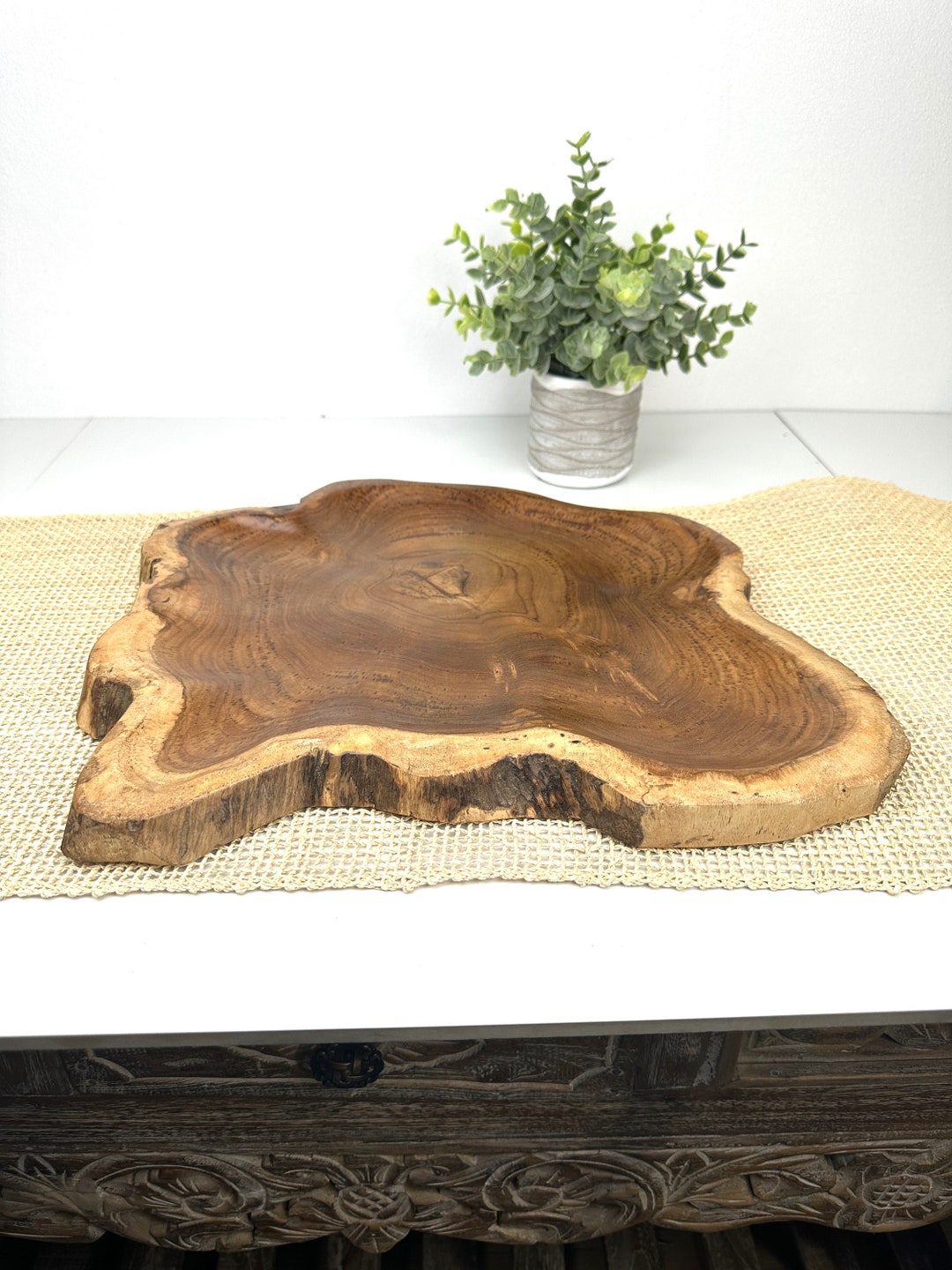 WOODEN CENTERPIECE PLATTER, Rustic Serving Platter, Live Edge Serving ...