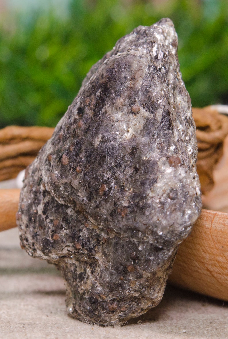 28g Natural Mica Stone With Garnet/gemstone Mica/natural Raw - Etsy