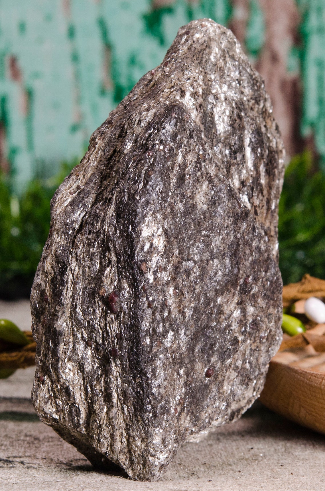 177g Natural Mica Stone With Garnet/Gemstone Mica/Natural Raw | Etsy