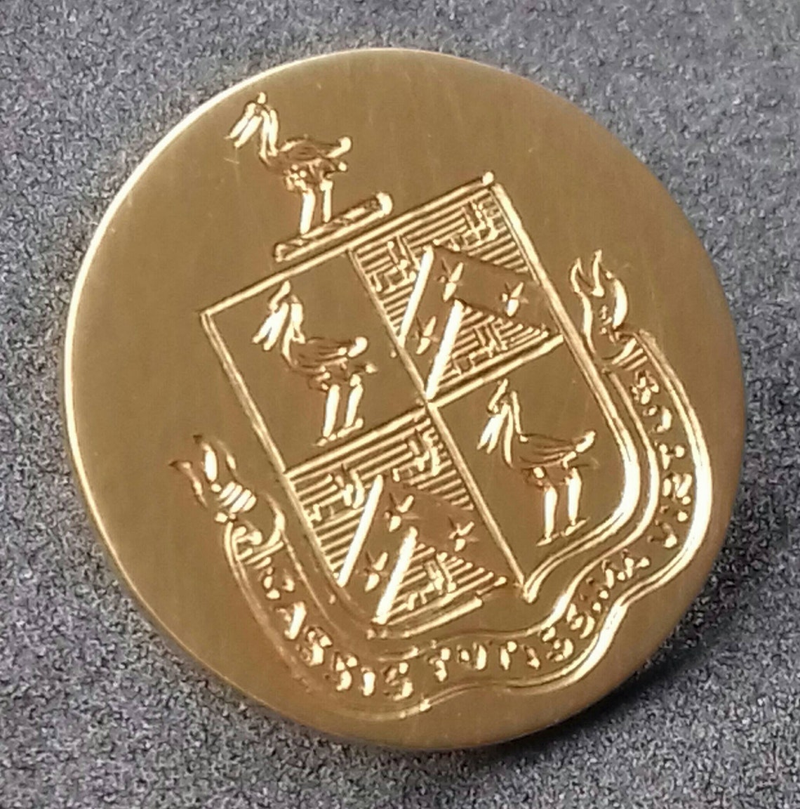 18kt Solid Gold Bespoke Gold Button With Engraved Armorial | Etsy