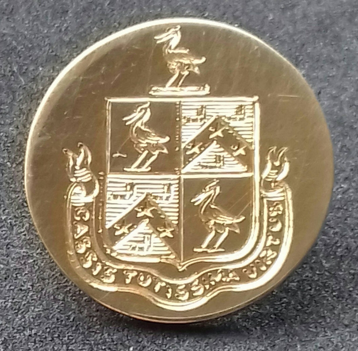 18kt Solid Gold Bespoke Gold Button With Engraved Armorial | Etsy