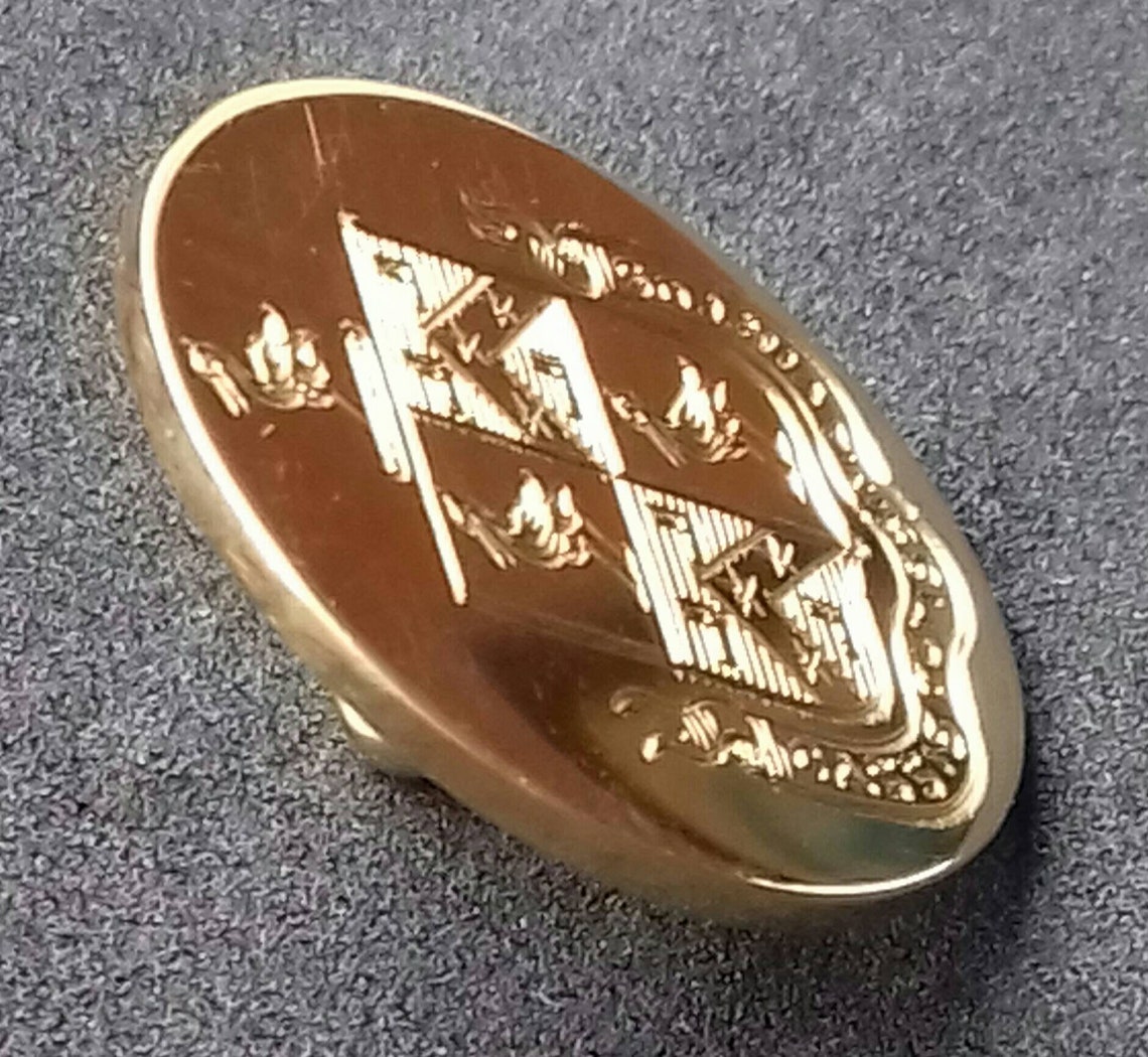 18kt Solid Gold Bespoke Gold Button With Engraved Armorial | Etsy