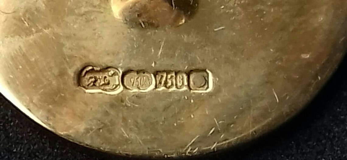 18kt Solid Gold Bespoke Gold Button With Engraved Armorial | Etsy