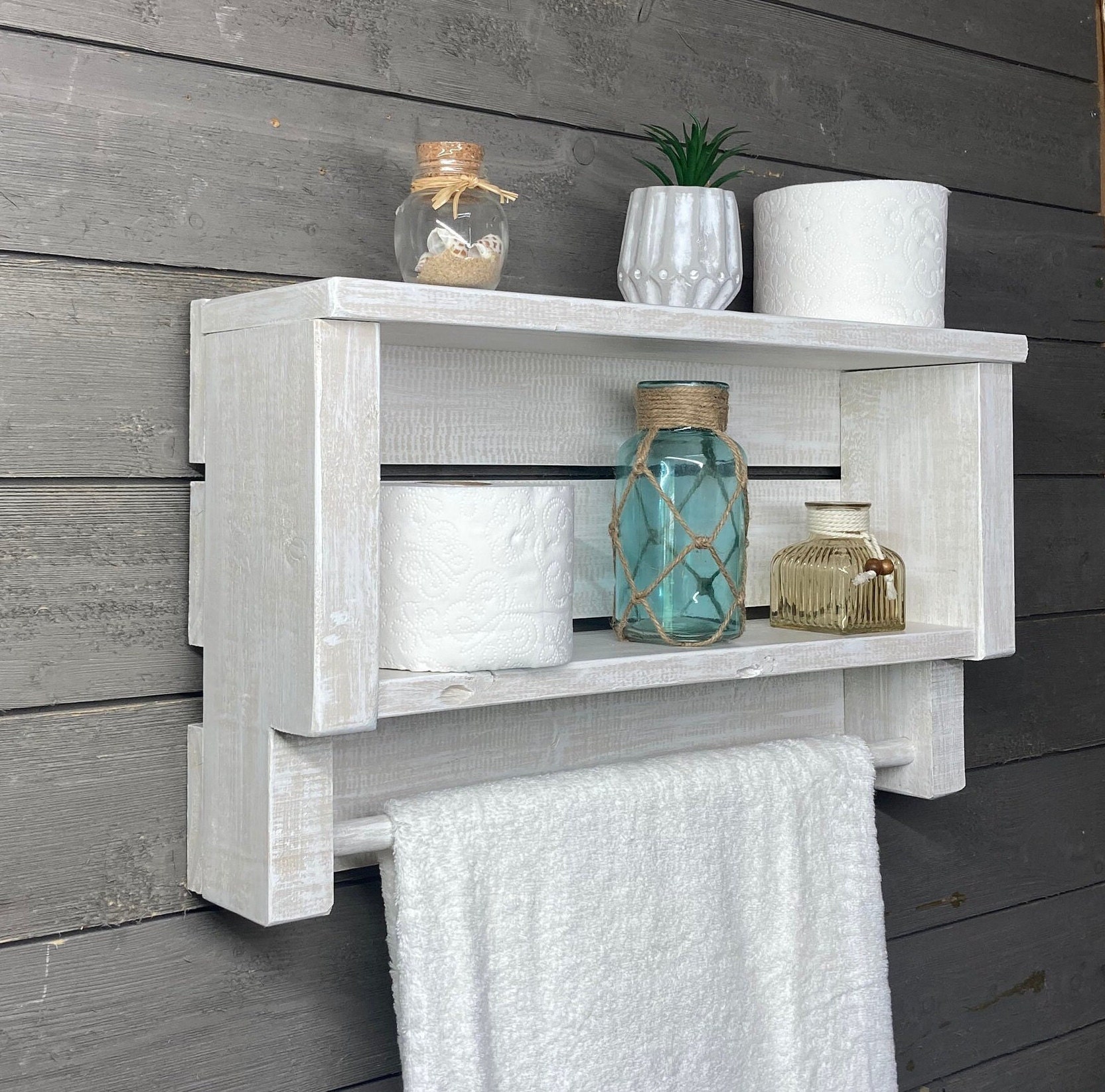 Nautical Bathroom Shelf With Towel Bar Pallet Wood Beach Shelves Rustic White Towel Bar Coastal White Shelving Towel Storage Towel Rack Etsy