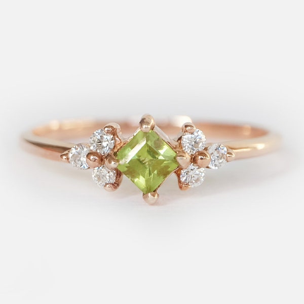 Gold Peridot Ring - Etsy