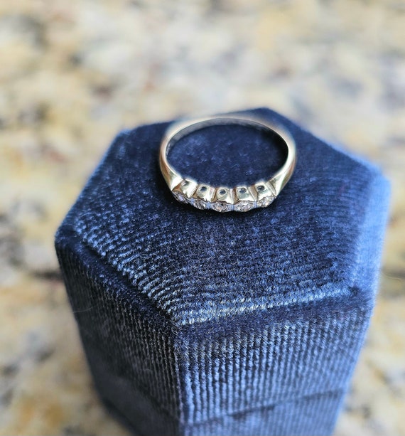 Traditional Wedding Ring Set - Gem