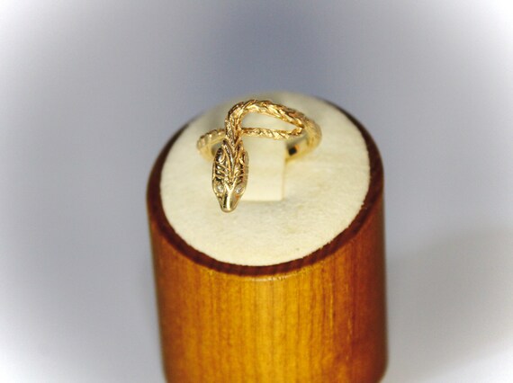 Solid Gold Snake Ring - Gem