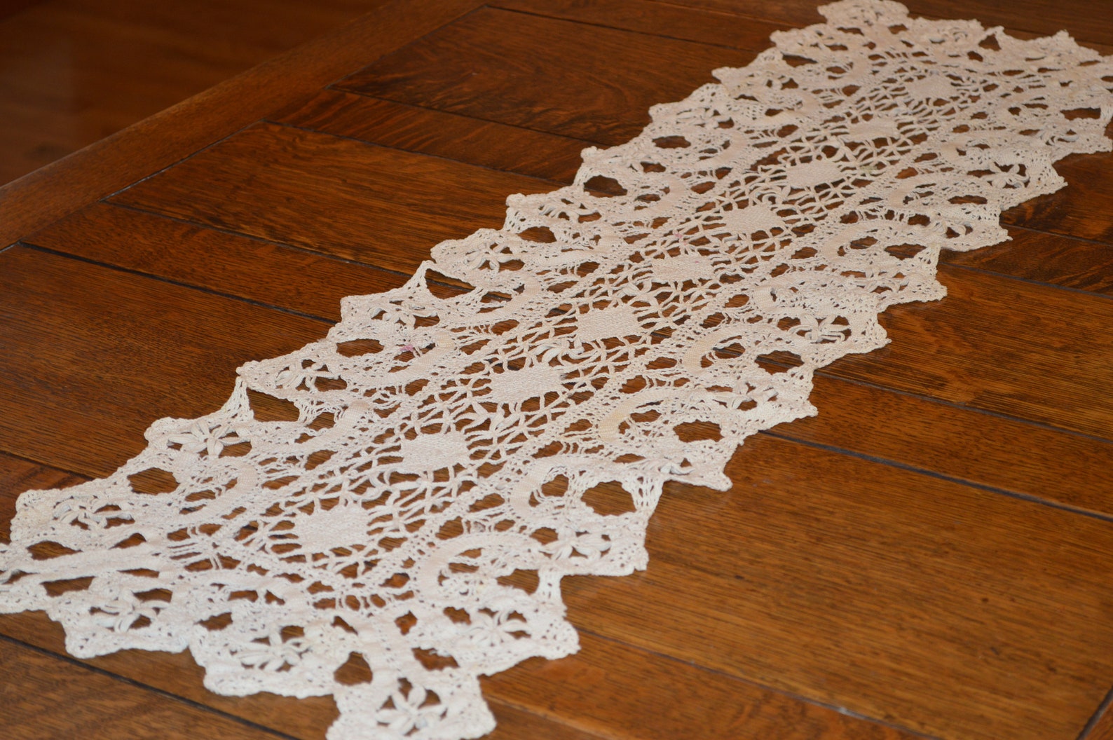 Vintage Lace Table Runnerflower/daisy Design Table Runnerivory Color ...