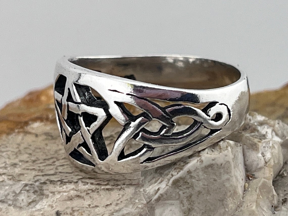 Vintage Silver Celtic Design Star Pierced and Ring Size Uk S1/2 USA 9. ...
