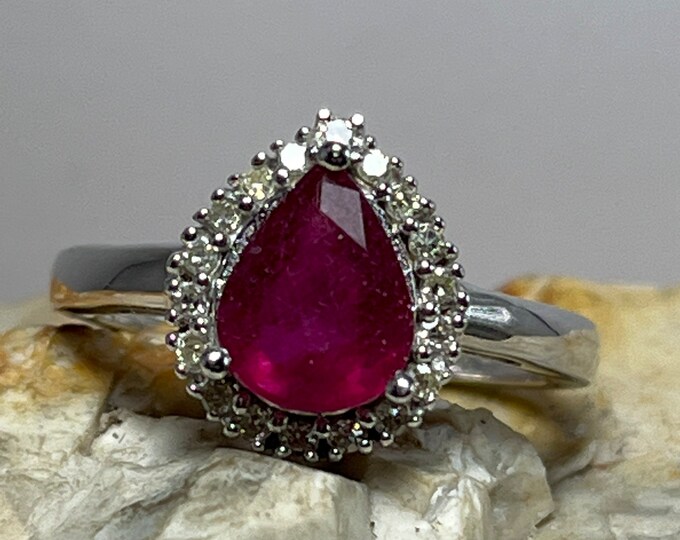 Contemporary White Gold Teardrop Ruby and Diamond Halo Ring Size Ukn1/2 ...
