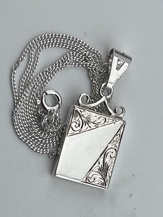 1978 rectangular medallion pendant necklace sterling … - Gem