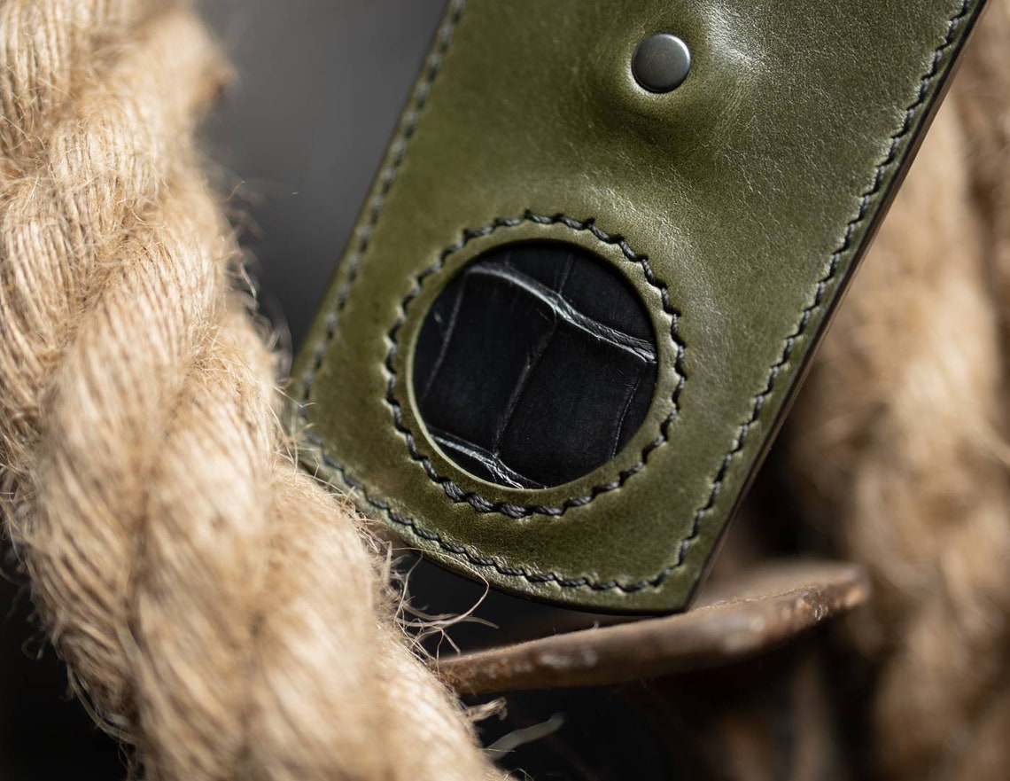 Premium Black Gator Bali Cocoon/balisong Sheath With Ti Pocket - Etsy