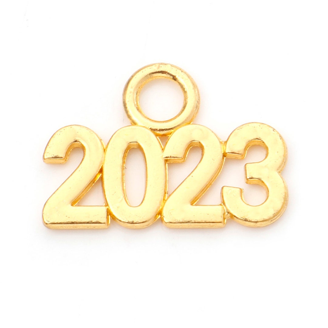 Golden 2023 Graduation Year Charm - Etsy