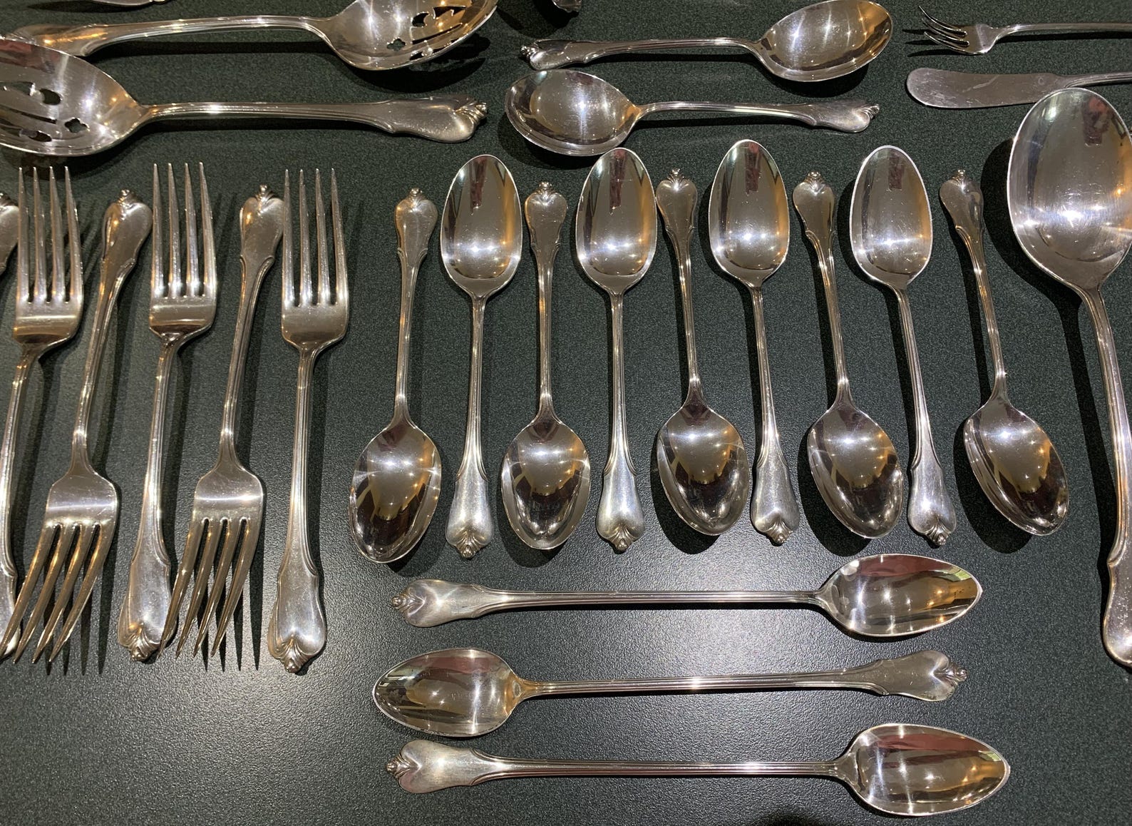 Wallace Grand Colonial Sterling Silver Flatware, 52 Pieces, 9 Place ...