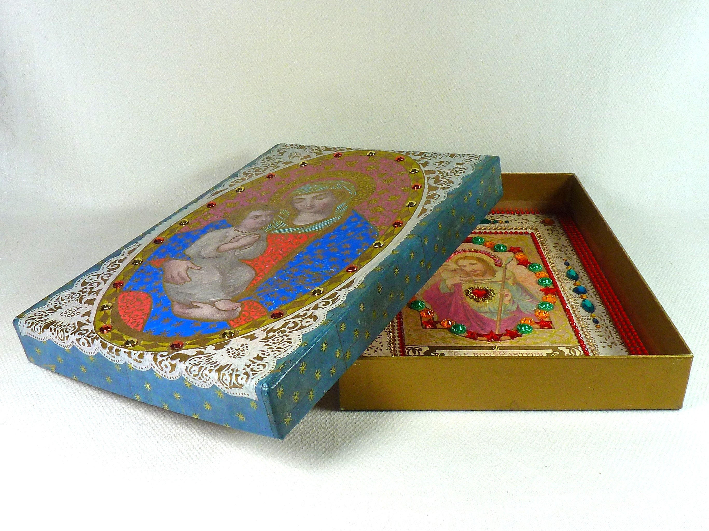 Travel Altar Jesus Christ and Virgin Mary Spiritual Christian Altar in ...