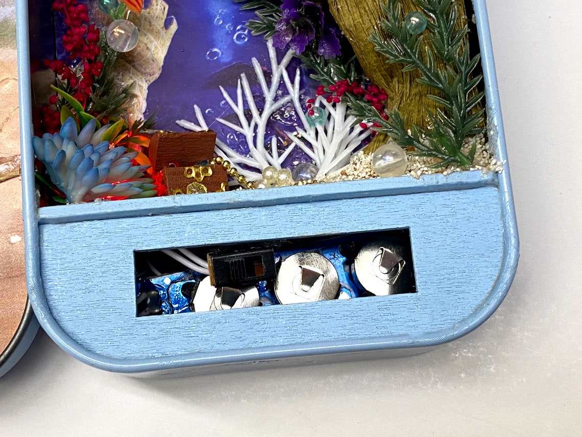 MINIATURE WORLD SEASIDE Lighted Box Theater Altered Tin Ocean Fishing ...