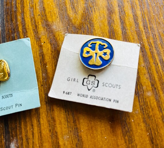 Vintage Girl Scout Pin 9-104 and World Association Pi… - Gem