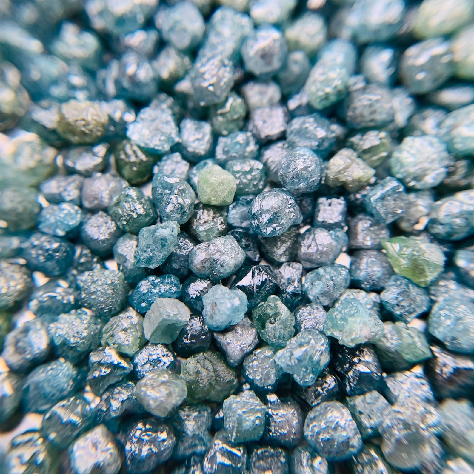 Diamant brut naturel Diamant Bleu 1.00 CT 2.50TO3.00MM | Etsy France