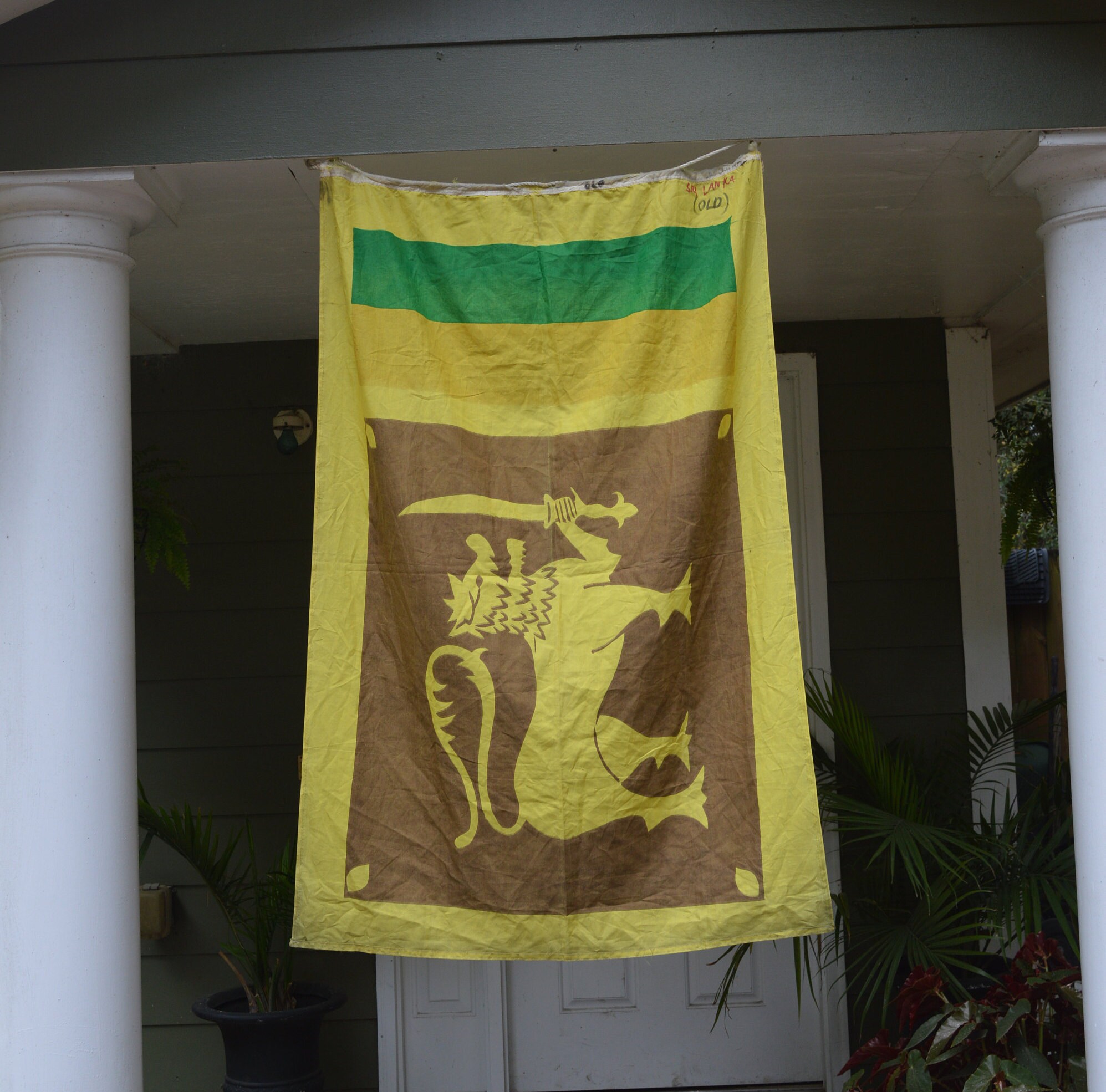 Antique Flag Sri Lanka Ceylon National Flag Vintage Flag Distressed ...