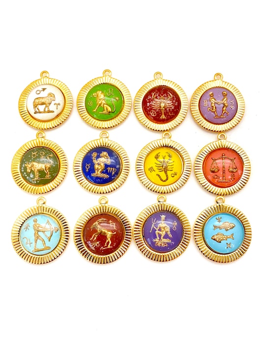 Vintage leo necklace, glass leo lion zodiac sign neck… - Gem