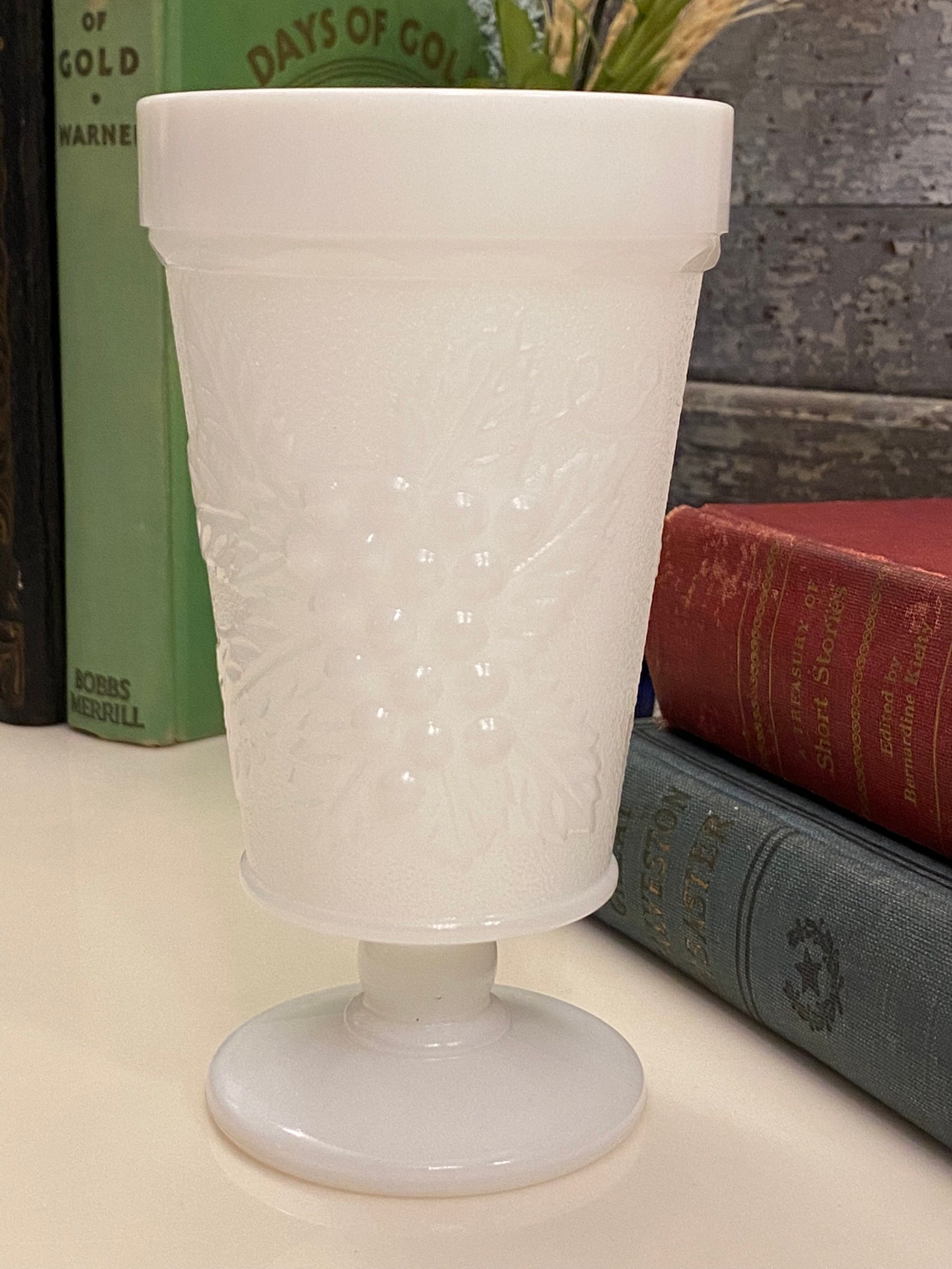 Vintage Big Top Crystal Milk Glass Iced Tea Glasses | Proctor & Gamble ...