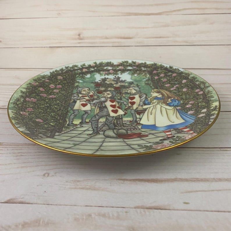 Limoges Alice in Wonderland alice Et Les Roses by Sandy Nightingale ...