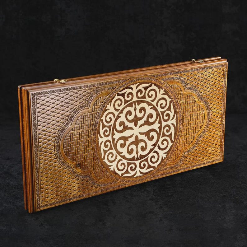 Elegant Backgammon Set With Engraved Pattern: Birthday Gift / HANDMADE ...