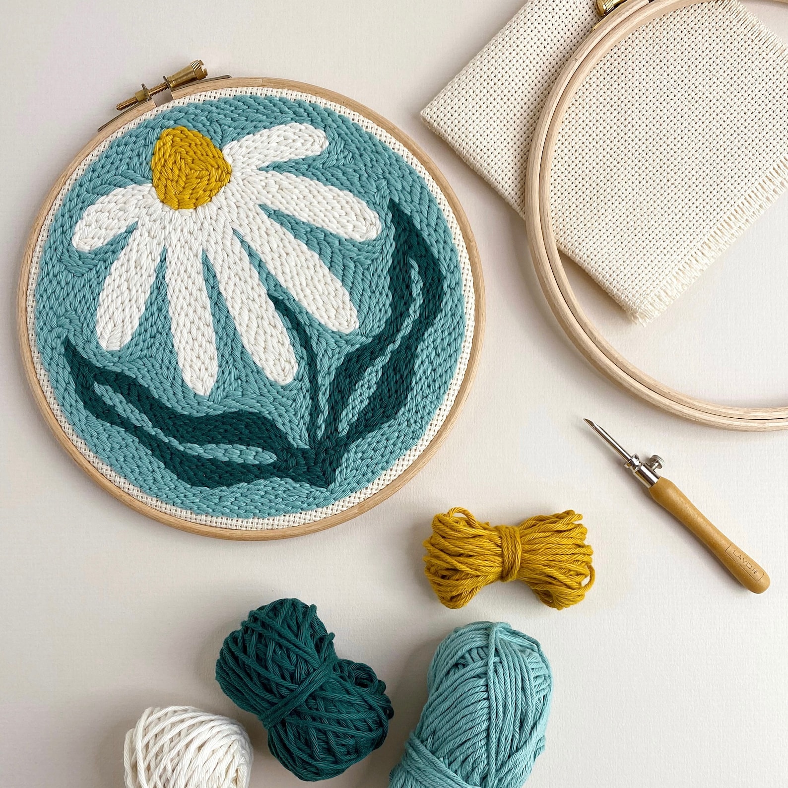 Beginner Punch Needle Kit | Daisy Kit | Craft Kit | Craft Gift - Etsy
