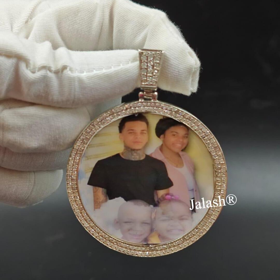 Custom Memorable Picture Pendant / VVS Moissanite Family Photo Pendant ...