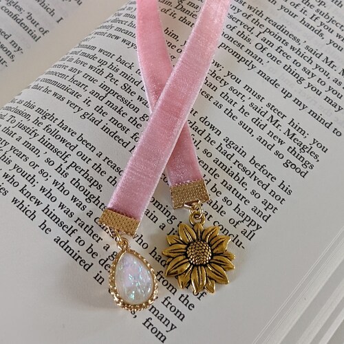 Light Pink Vintage Style Velvet Bookmark - Etsy