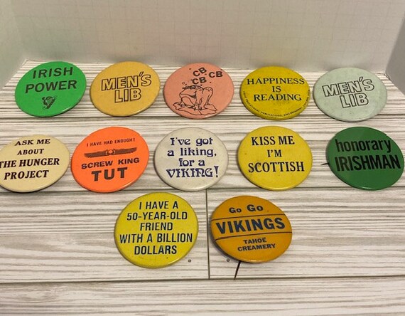 Buttons ~ Vintage 1970's Collectible Pin Back Buttons… - Gem