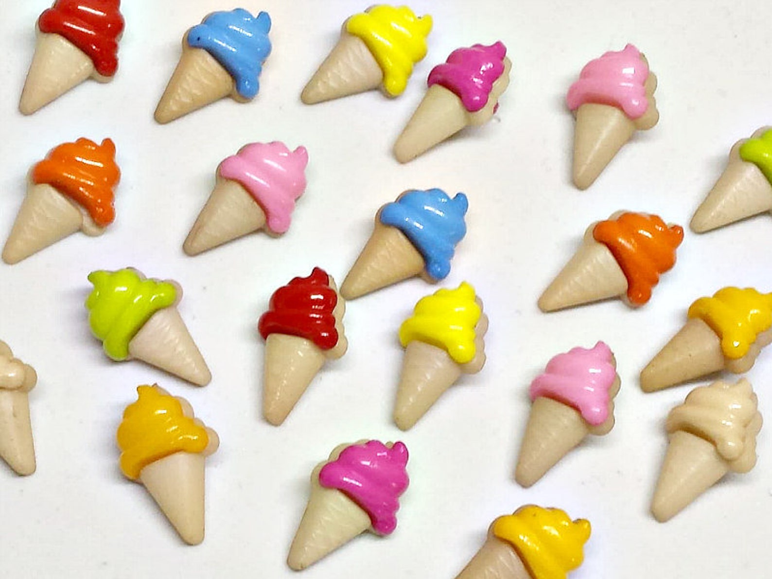 10 Ice Cream Buttons Assorted Colorful Ice Cream Cone | Etsy Canada