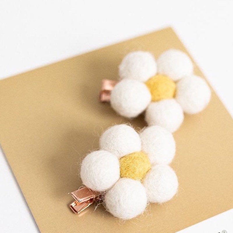 Daisy Accessories - Etsy