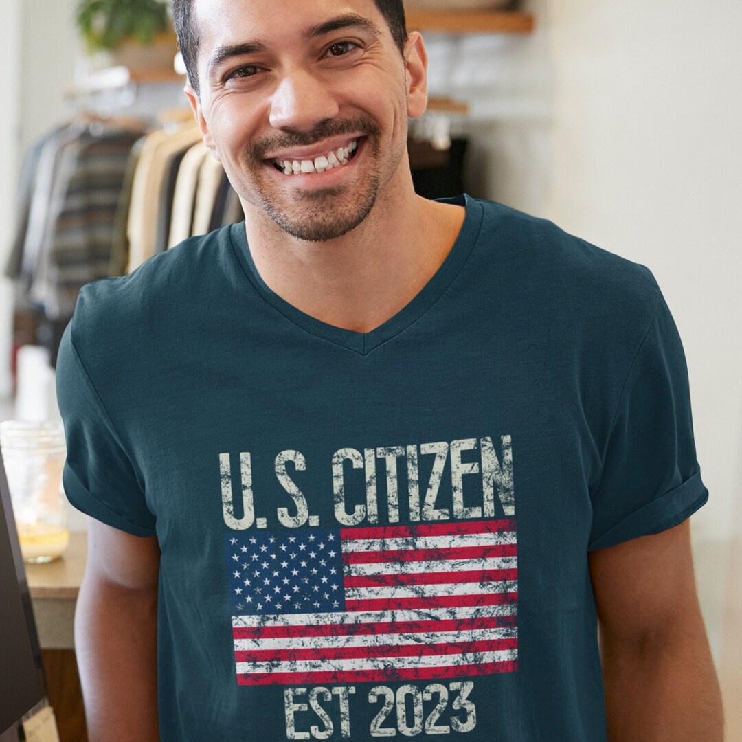 Citizenship Gift New US Citizen Est 2023 V-neck T-shirt / Black or Navy ...