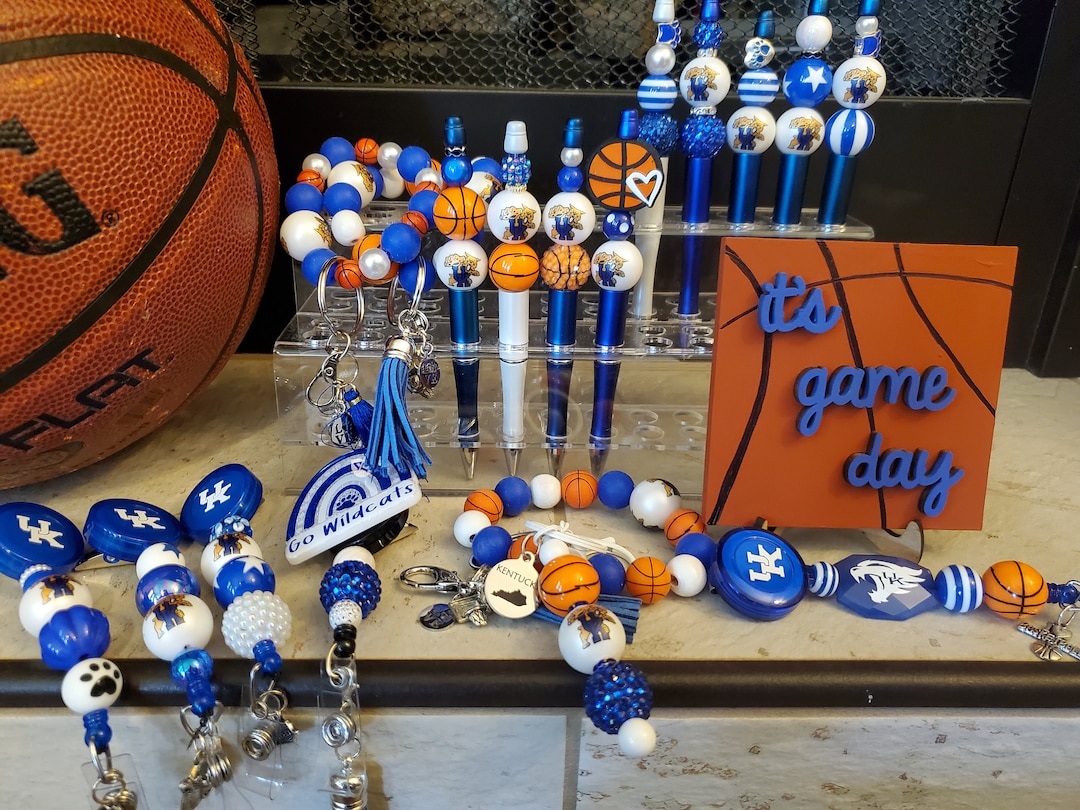 Kentucky Wildcats Badge Reels Kentucky Wildcats Key Chains, Kentucky ...