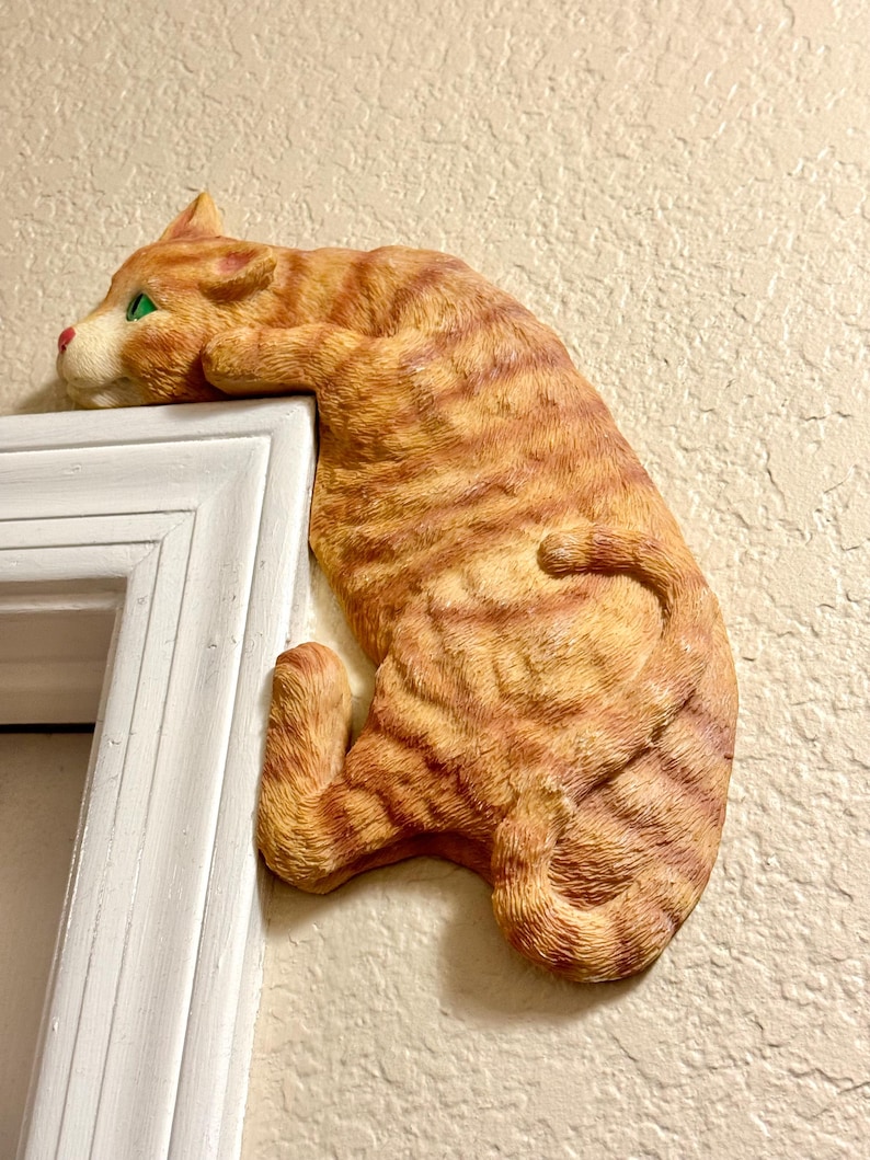 Vintage Resin Tabby Cat Door Frame Hugger or Shelf Sitter, Lifelike Cat ...