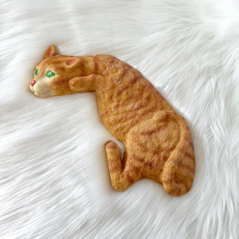 Vintage Resin Tabby Cat Door Frame Hugger or Shelf Sitter, Lifelike Cat ...